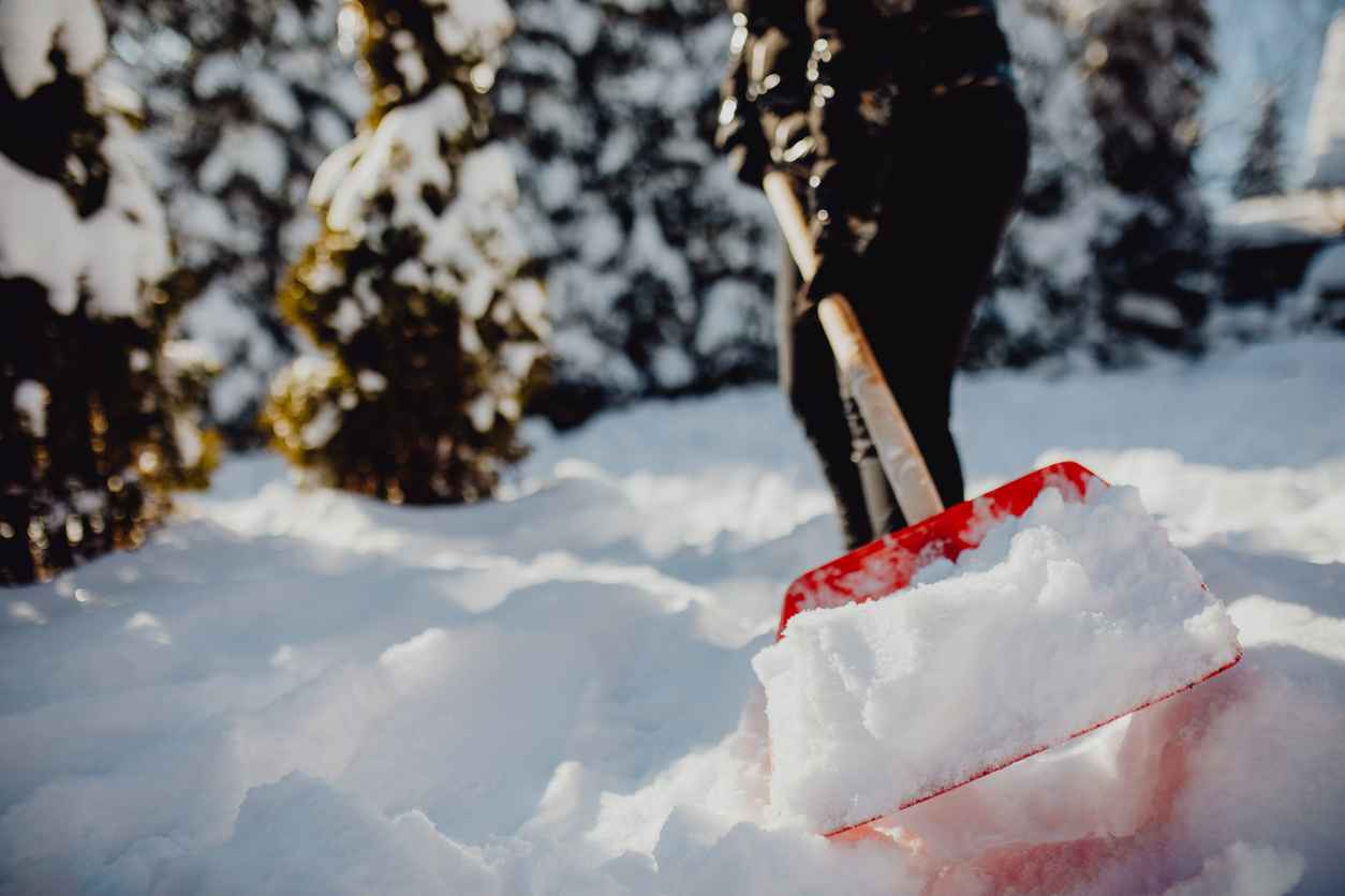 Safe Snow Shoveling Tips With Arthritis I OSG